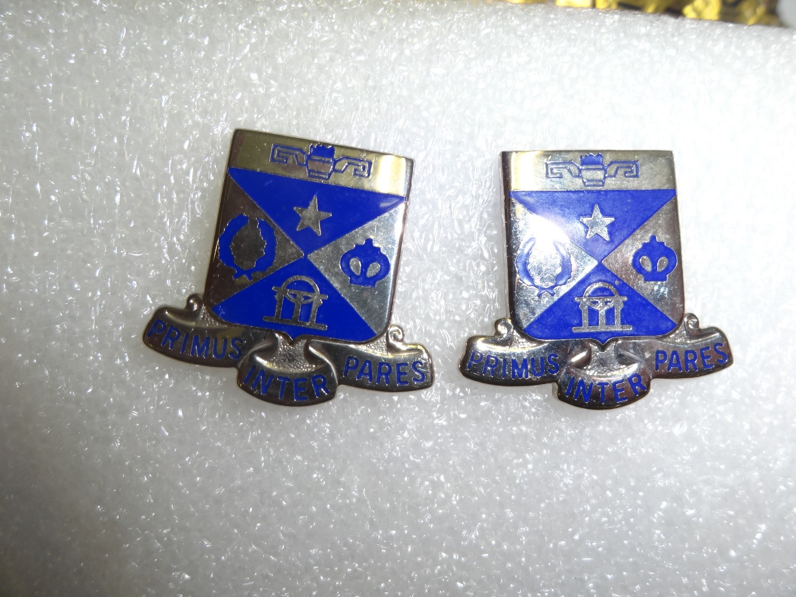 MILITARY INSIGNIA CREST DUI SET OF 2 PRIMUS INTER PARES Columbus ...