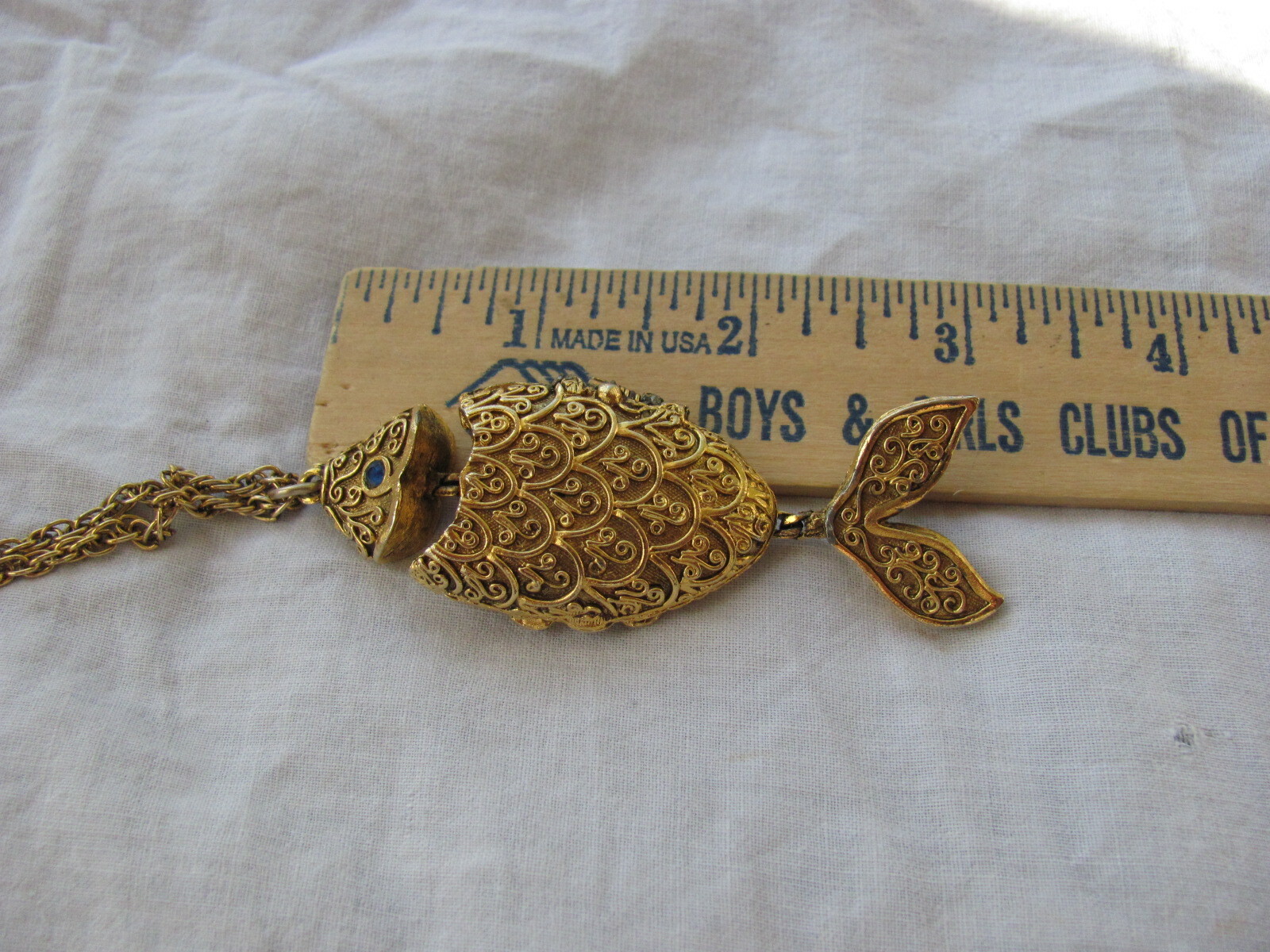 Vintage Gold Toned Fish Locket Solid Perfume Hinged P… - Gem