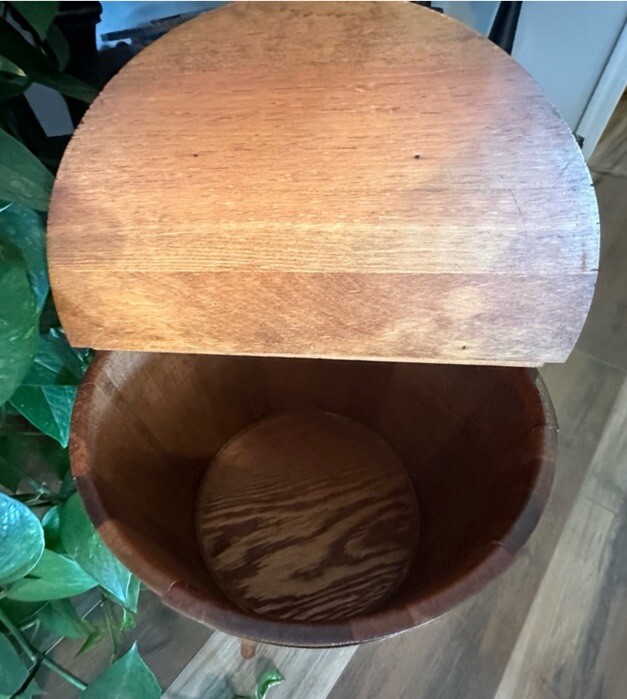 Vtg Round Wood Ringed Barrel 3 Leg SEWING BOX Storage Lid Handle thread ...