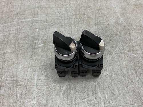 Allen-Bradley 800FM-SM32 3-Position Switch + 4x 800F-X10 1 N.O.Contact ...