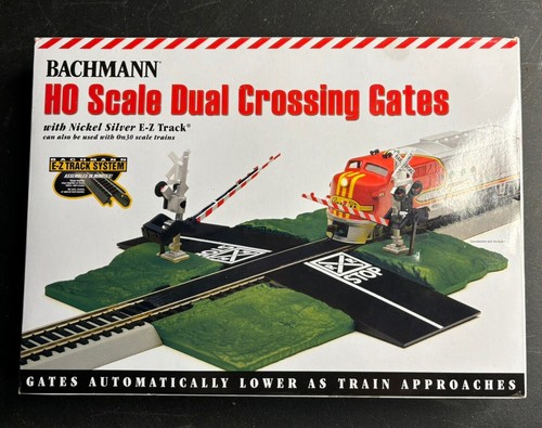 Bachmann 44579 HO-Scale E-Z Track Automatic Dual RR Railroad Crossing ...