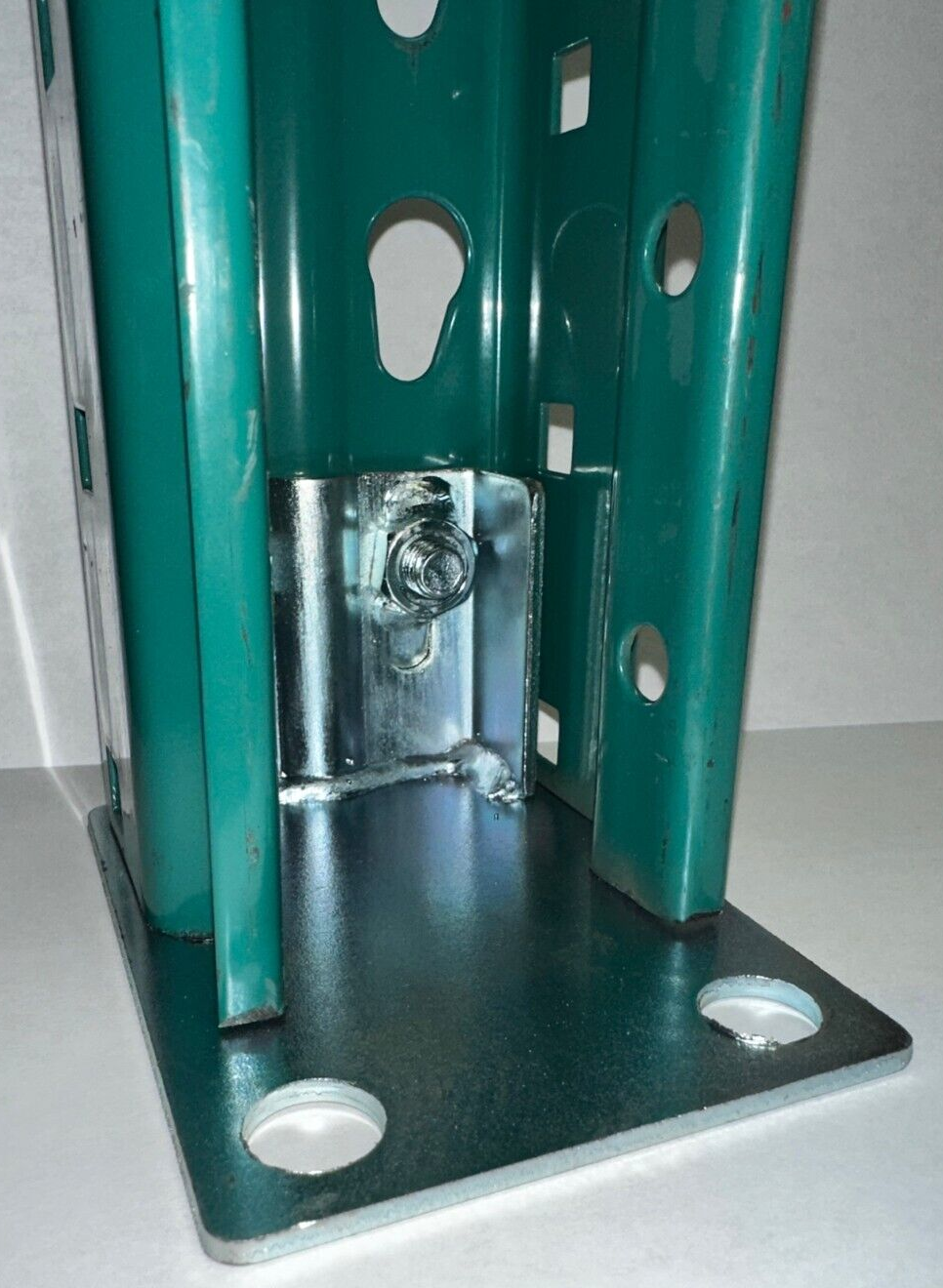 (50) Pallet Racking Universal Foot Plates for Upright; Nuts, Bolts ...