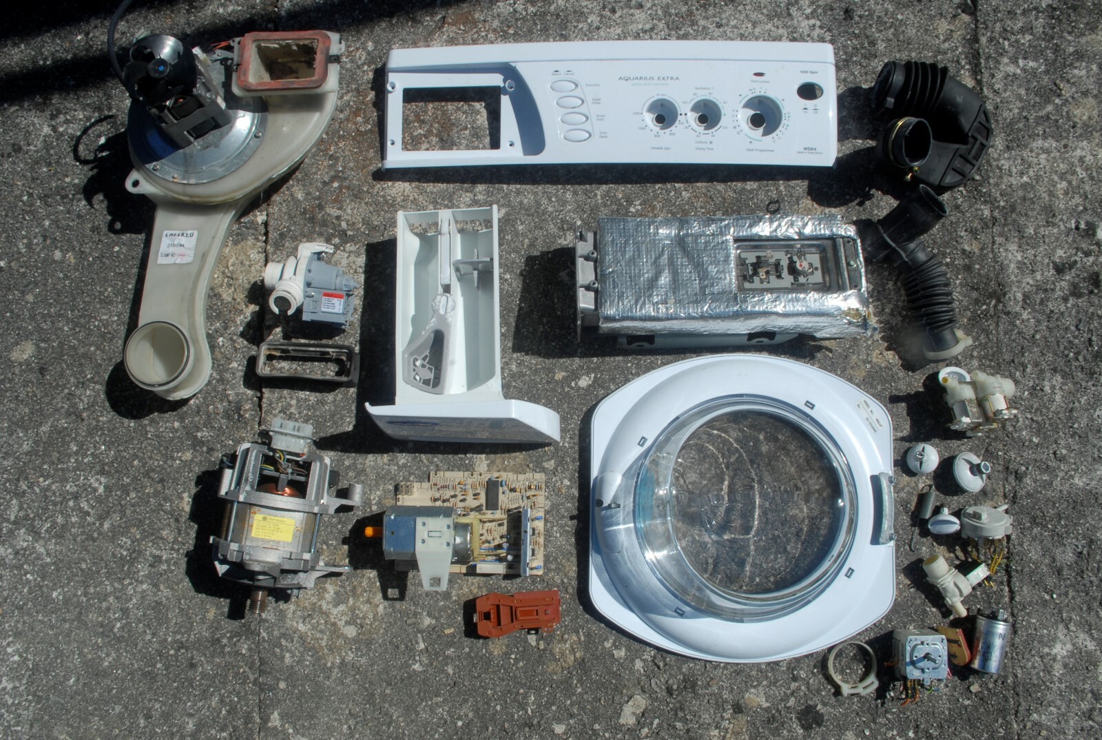 HOTPOINT WD64 WASHER DRYER BROKEN FOR INDIV SPARES PARTS:SEE ...