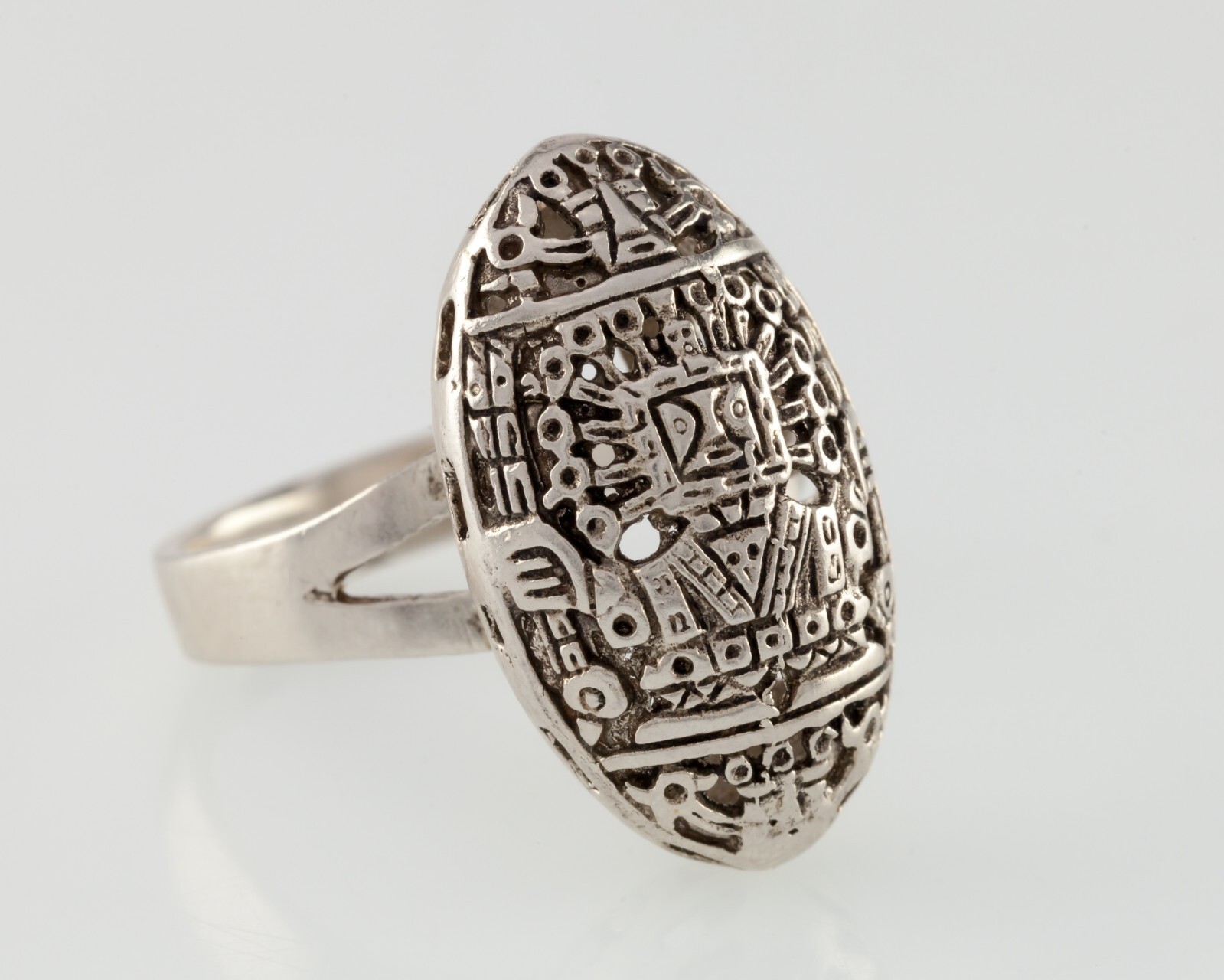 Aztec Style Warrior Oval Sterling Silver Ring Size 8.5 - Gem