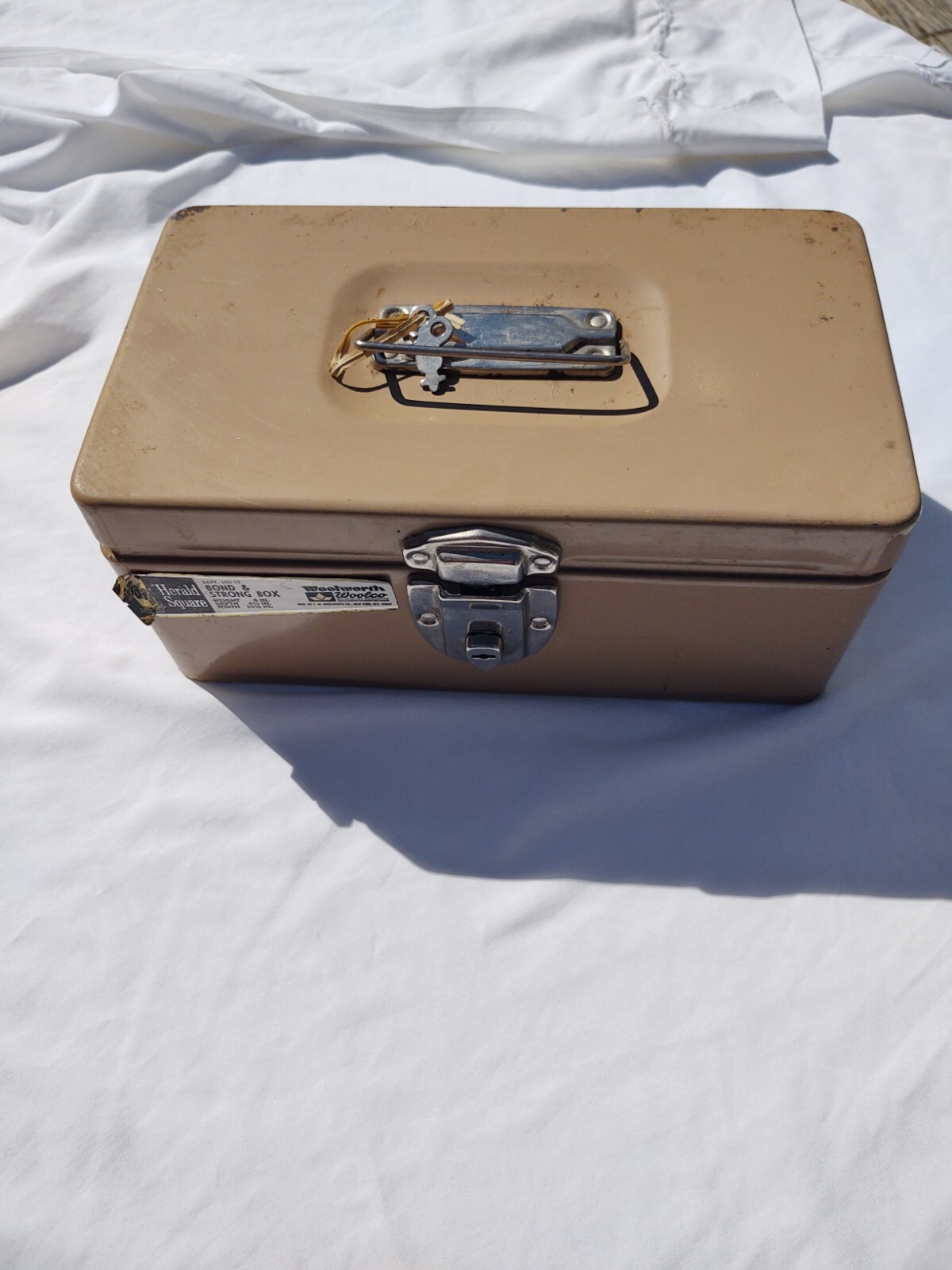 Vintage Woolworth Woolco Co. Metal Strong Box With Key | eBay