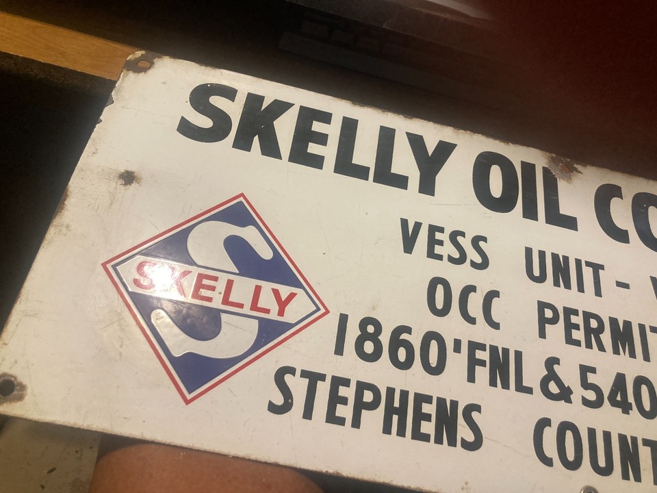 OLD PORCELAIN SIGN SKELLY OIL 26'' X 10'' 1919 - 1930 TULSA PUMP LEASE ...