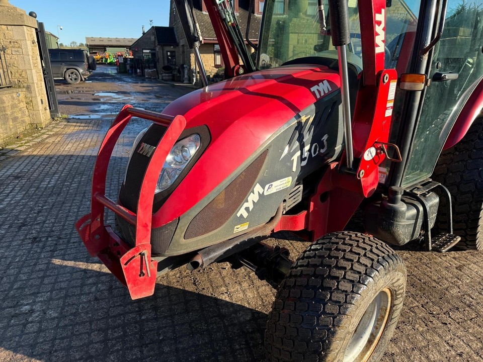 2018 TYM T503 50HP 4WD COMPACT TRACTOR WITH TYM LOADER AND BUCKET *PLUS ...