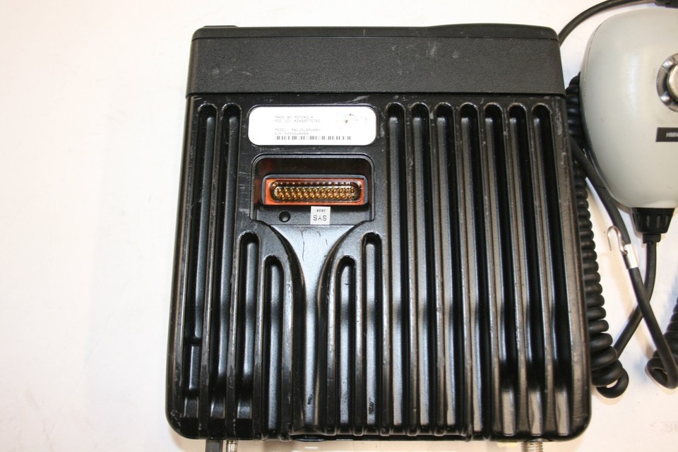 Motorola MCS2000 Digital Two-Way Mobile Radio M01UGL6PW4BN - Ships FREE ...