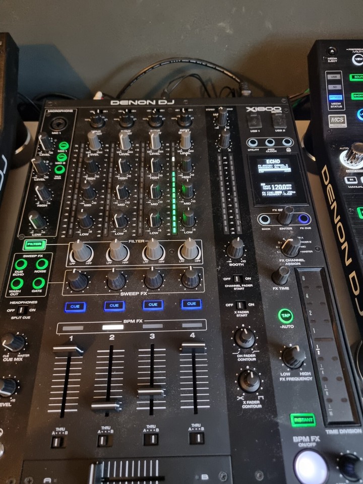 Denon DJ Prime SC5000 Professional Decks x2 + X1800 Mixer, Excellent ...