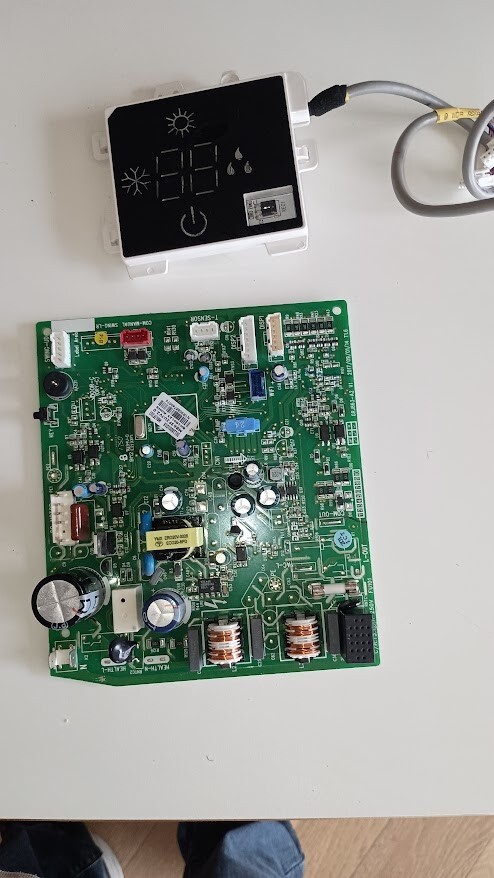 Gree 9000 BTU Model VIRO9HP230VAH mini split indoor control unit parts ...