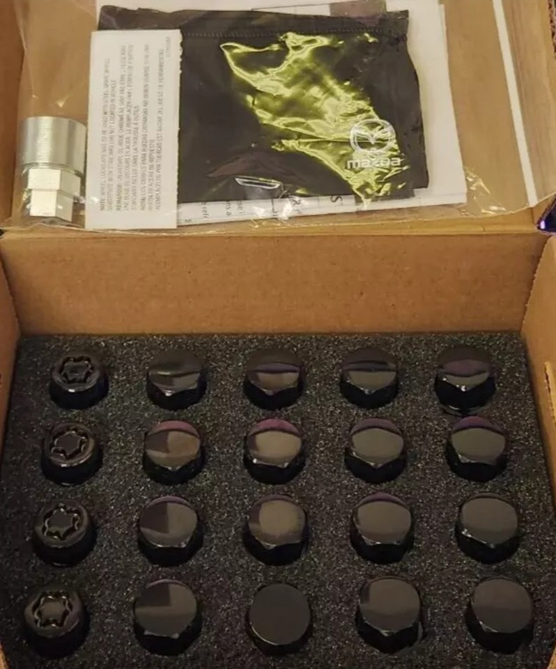 Mazda C9S3V9790 Lug Nut Wheel Lock Set Black NIB 16 Lugs + 4 Locks 21mm ...
