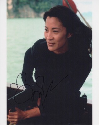 MICHELLE YEOH IN PERSON SIGNED PHOTO FROM JAMES BONDS TOMORROW NEVER ...
