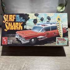 AMT Surf Shark 1959 Cadillac Ambulance 1/25 Scale Model Car Kit (1242 ...
