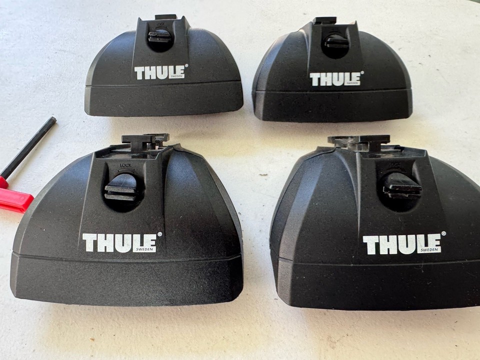 Thule 460R Rapid Podium Foot Pack Roof Rack Towers - Nice! Free ...