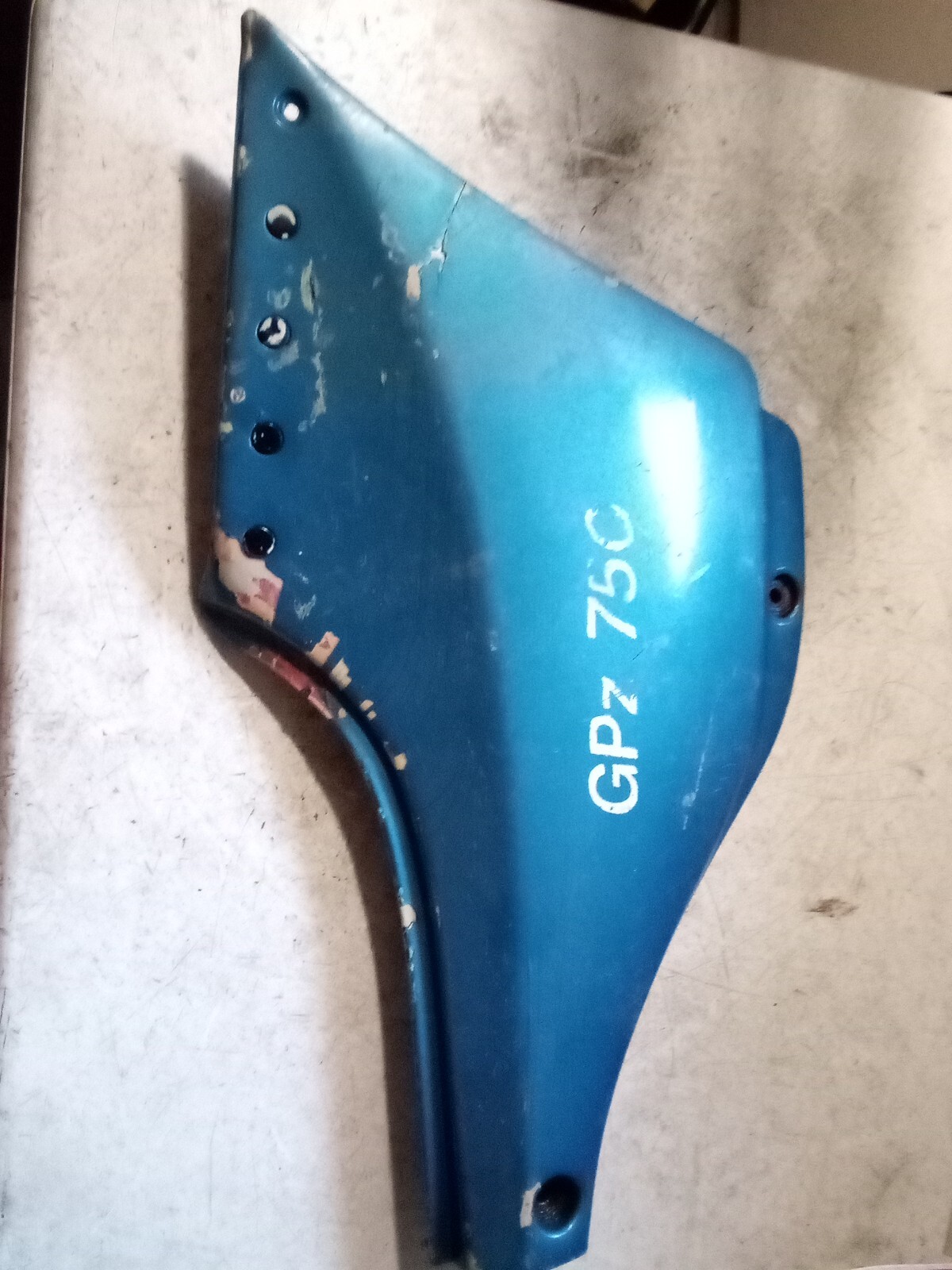 Kawasaki GPZ 750 Side Cover Fairing 36001-1191 | eBay