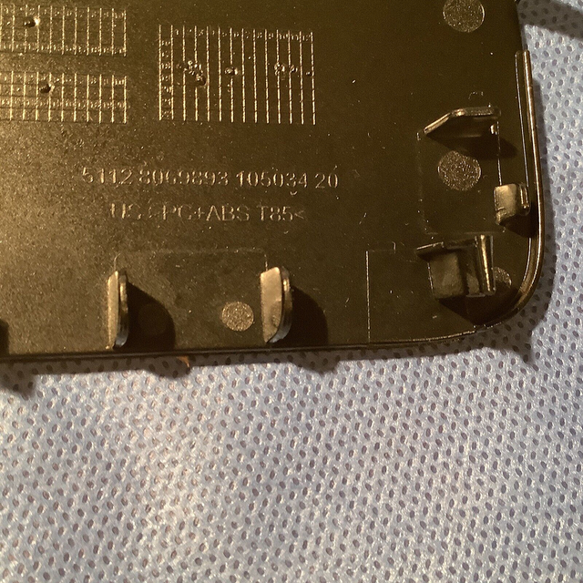 Genuine BMW X7 G07 Front Bumper Flap Towing Cap Cover 51118069893 for ...