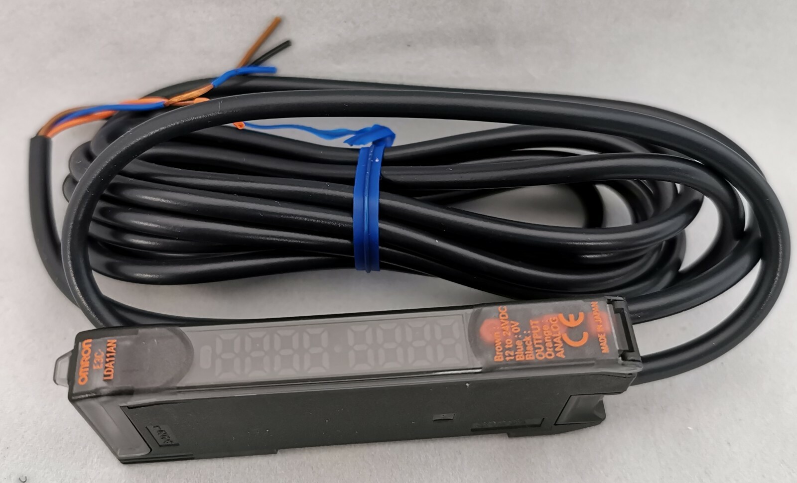 NEW E3C-LDA11AN 2M / E3CLDA11AN2M Omron, Photo Sensor AMP Analog Laser ...