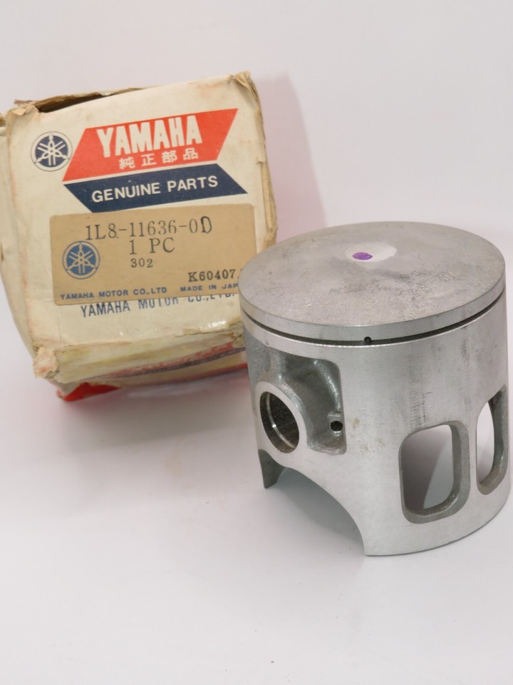 NOS Yamaha YZ175 YZ 175 1976 Genuine Oversize .50 2nd Piston 1L8-11636 ...