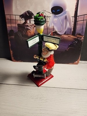 Hershey's Christmas Ornament Street Sign Elf Chocolate Cocoa Avenue ...