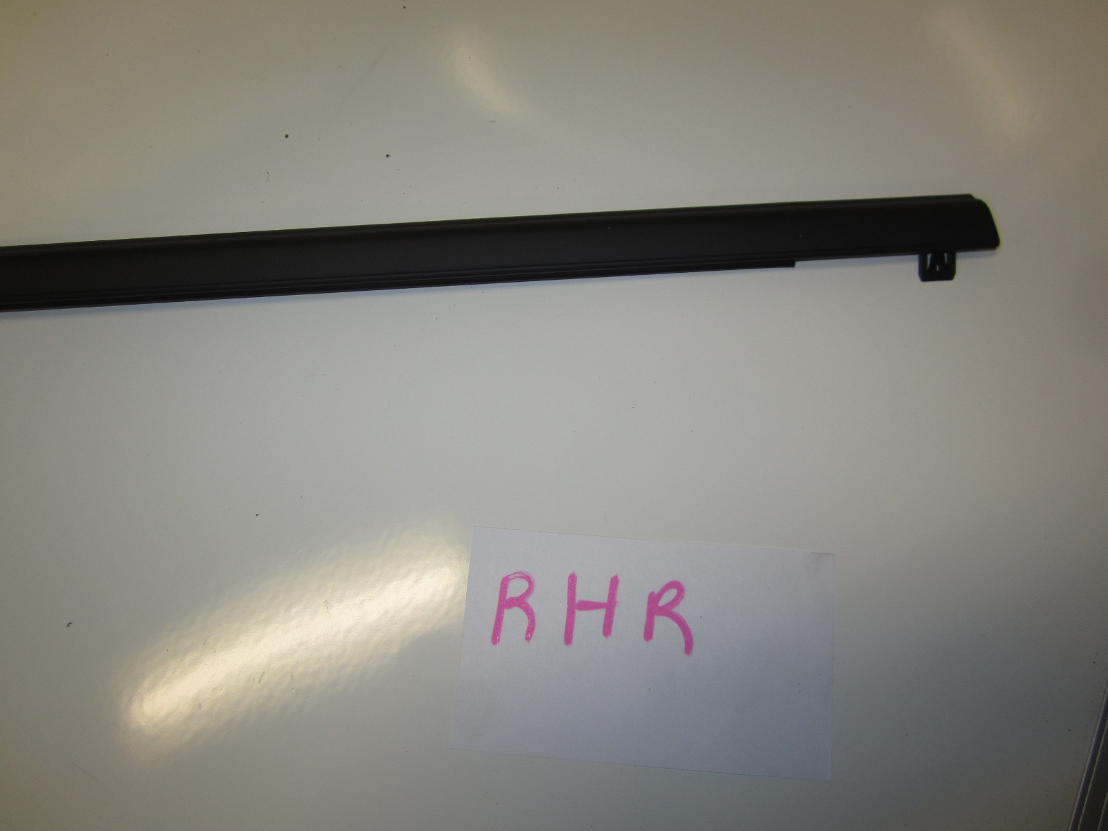 RIGHT REAR Door Window Belt Mould Trim VE VF SEDAN Holden commodore VE ...
