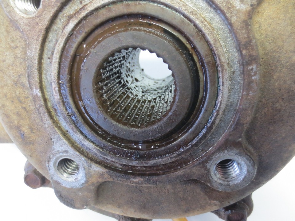 2000 Polaris Magnum 325 2wd Used OEM Rear Diff Differential End | eBay