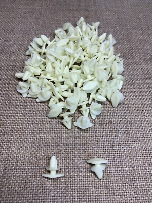 Auveco #22533 Weatherstrip Retainer for GM 11611342 (Qty: 100) | eBay