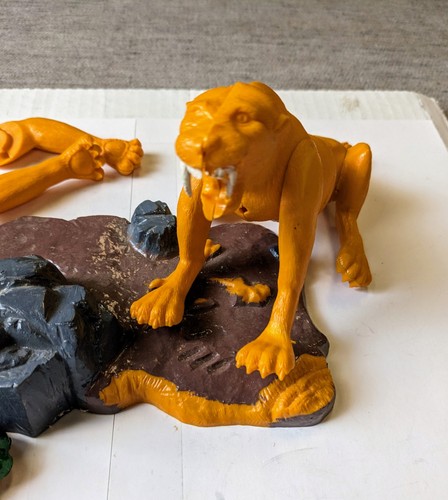 Vintage 1972 AURORA Products Corp Sabertooth Tiger Model Kit Toy ...