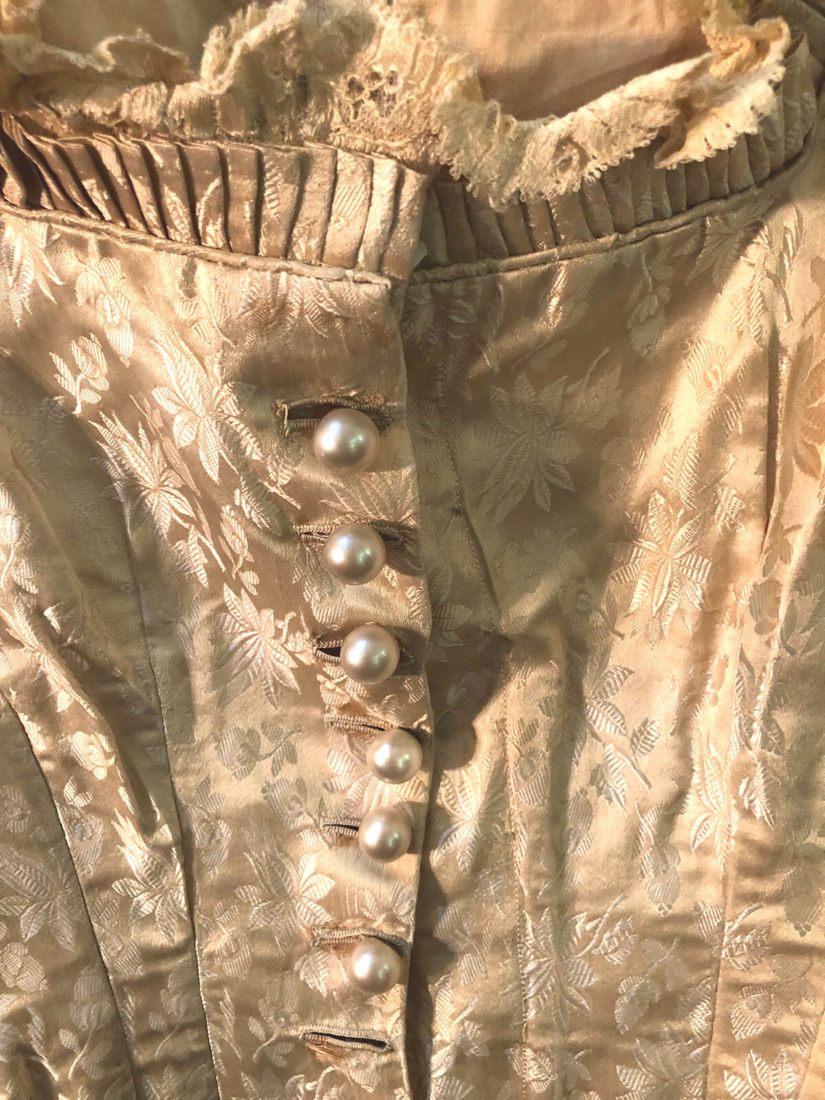 Antique 1880s Rare Victorian Ivory + Lace Silk Brocad… - Gem