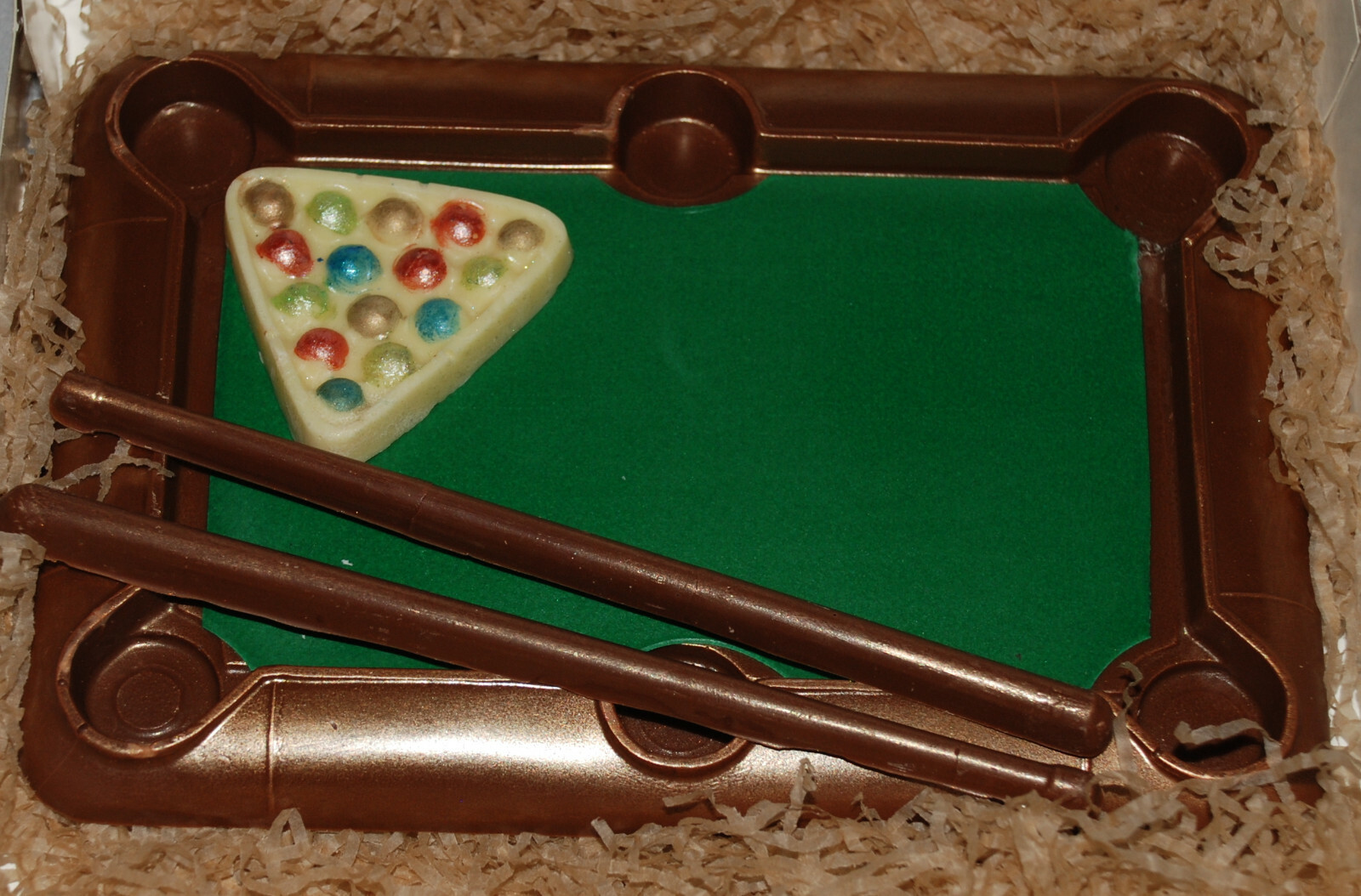Sugar Free Snooker / Pool Table Chocolate Set Gift or Cake Topper ...