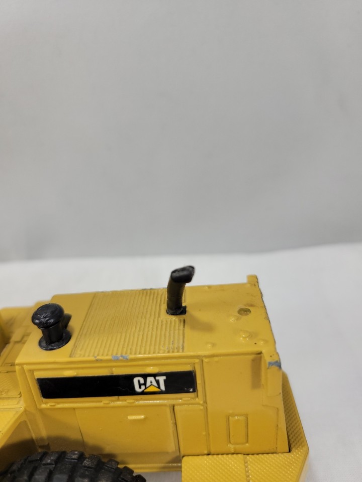 ERTL CAT Caterpillar Wheel Loader 988B 1856F Yellow Die Cast Model ...
