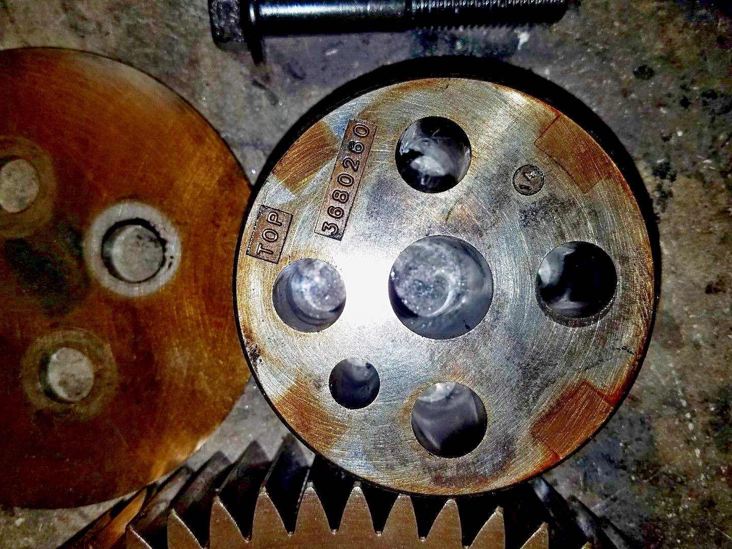 Cummins ISX Engine Gear 3681674 + HUB 3680260 | eBay