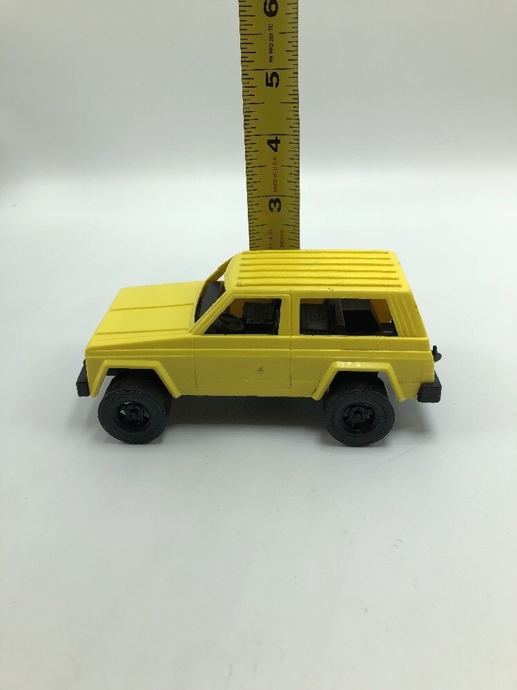 VTG Tootsie Toy 4x4 Jeep Cherokee Toy Yellow Made In USA | eBay
