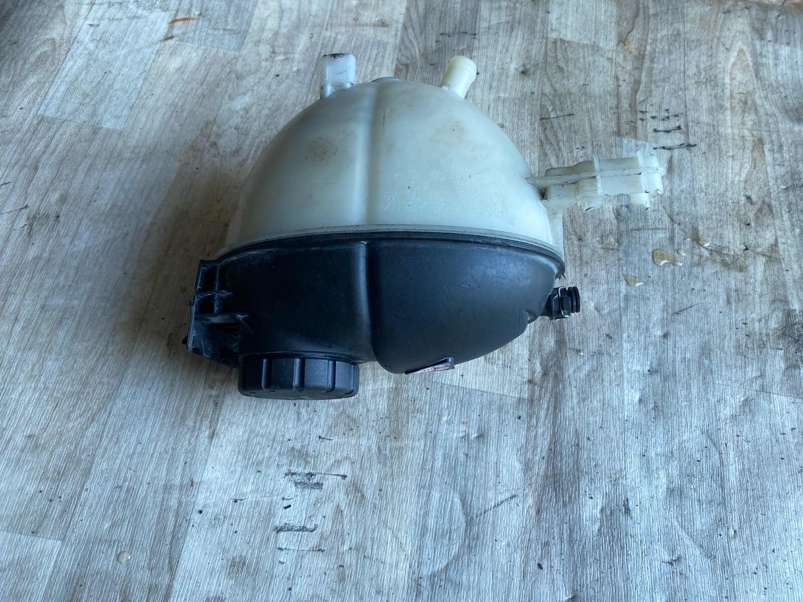 MERCEDES BENZ E550 CLS550 E63 OEM RADIATOR COOLANT EXPANSION TANK ...