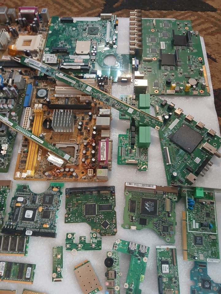 Scrap motherboards, memory,processors,hard drive boards,misc 6 lbs 11 ...