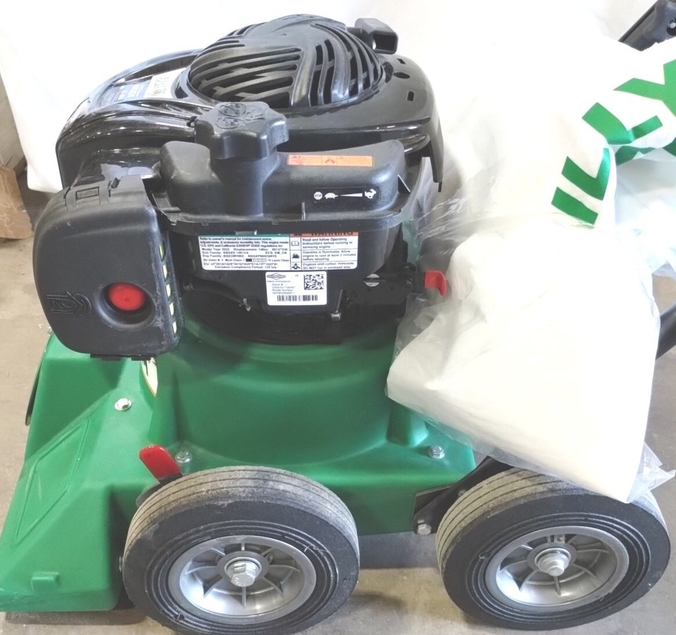 BILLY GOAT Outdoor Litter Vacuum:Shaft,Briggs+Stratton28 gal Bag Volume ...