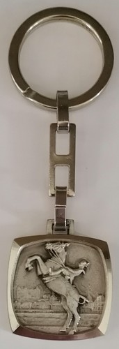 SAUMUR Cavalerie Ecole CADRE NOIR Cavalier Figure Cabrée Porte Clé ...