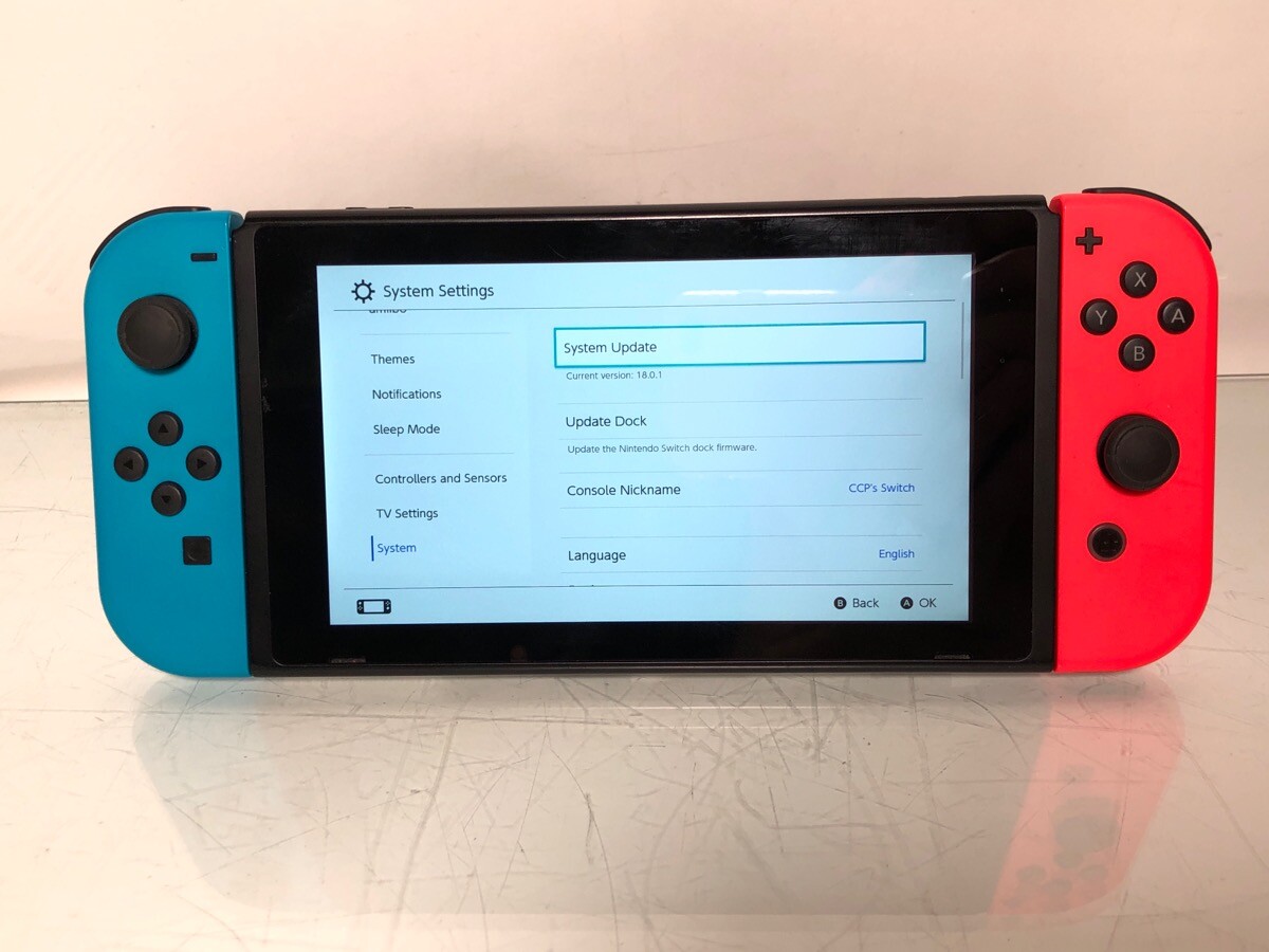 Nintendo Switch Handheld Console Hac-001 W 3 Game Bundle