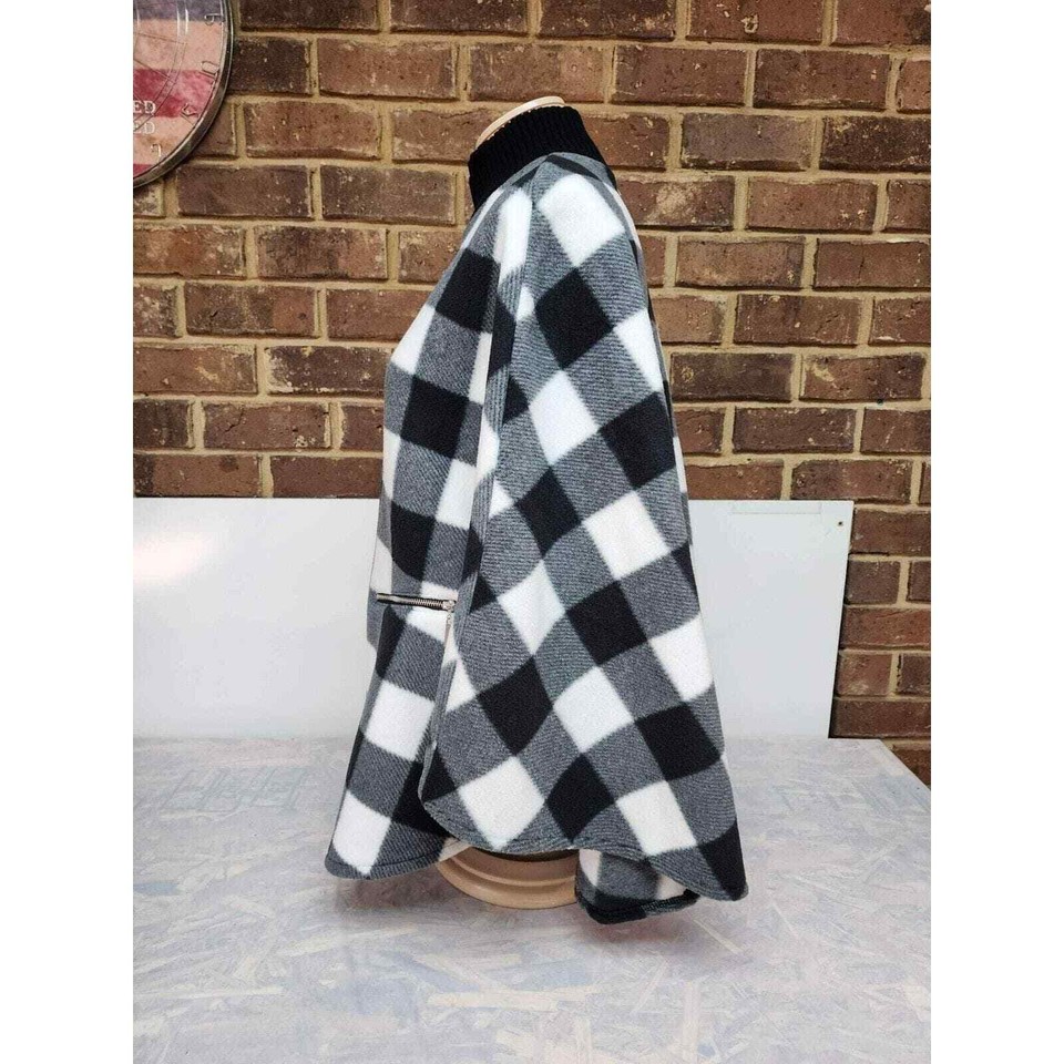NEW Le Moda Fleece white/Black Plaid Side Button Cape Wrap Poncho One ...