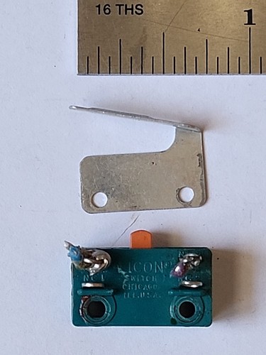 LICON Miniature Snap-action Switch, PN 76-3220, 10A, 125/250V, USED. | eBay