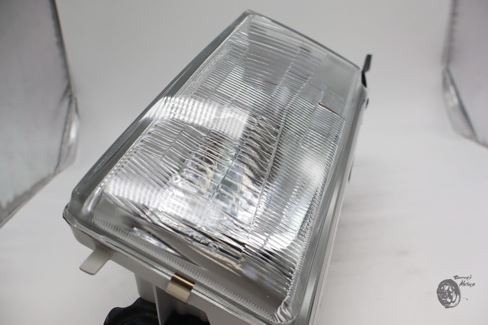 TOYOTA Genuine Late Model AE86 Corolla Levin Headlights Rh&Lh SET OEM ...