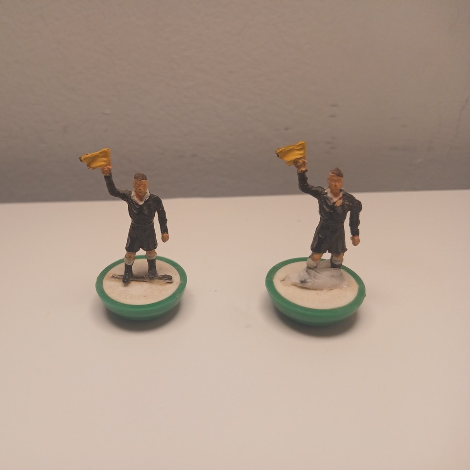 Subbuteo 1 ref, 2 Assistant Refs, 2 spare players 1970s/1980s | eBay UK