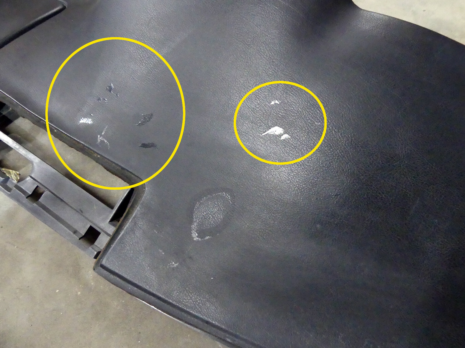 94-96 Chevy C4 Corvette Upper Dash Pad Nice Pad but some plastic issues ...