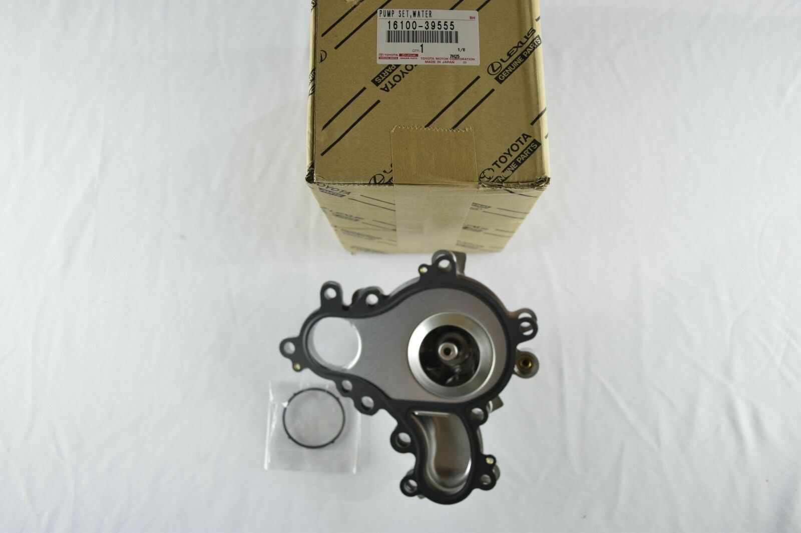 Genuine Lexus GX460 2010-2018 Engine Water Pump 1610009525 / 1610039555 ...