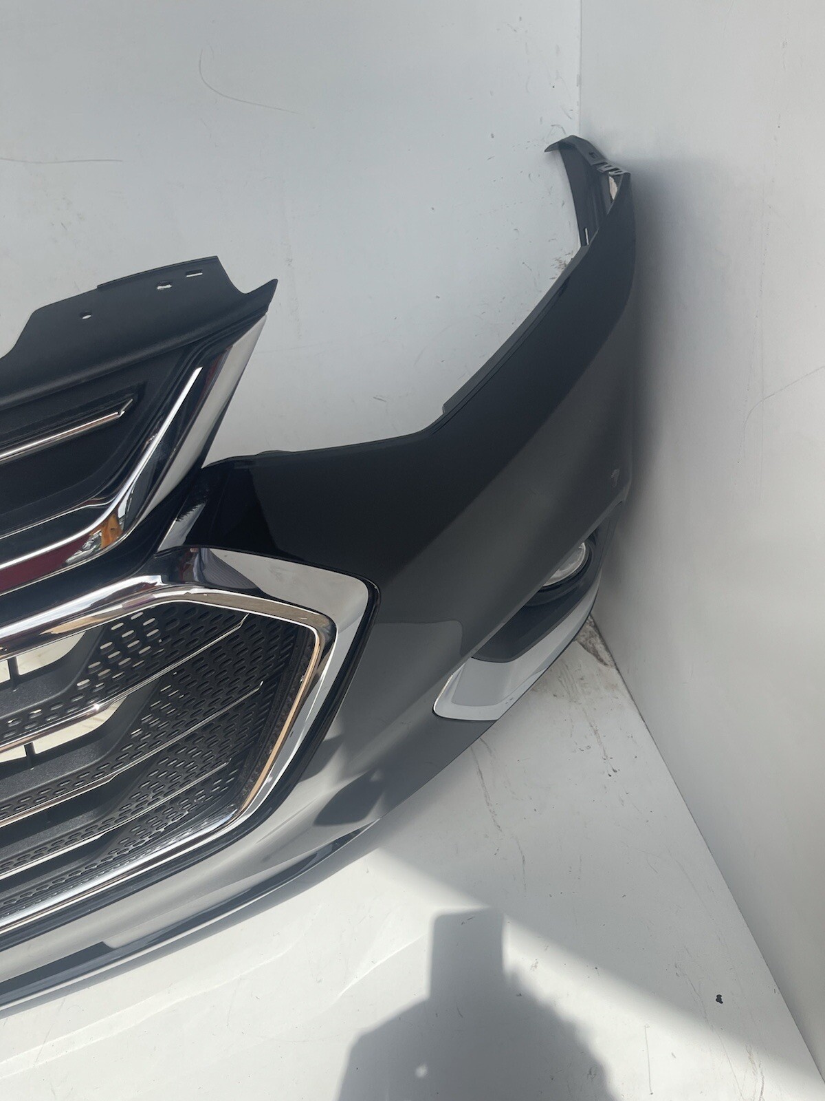 2018-2021 CHEVY TRAVERSE FRONT BUMPER ASM W/FOG W/Camera BLACK OEM | eBay