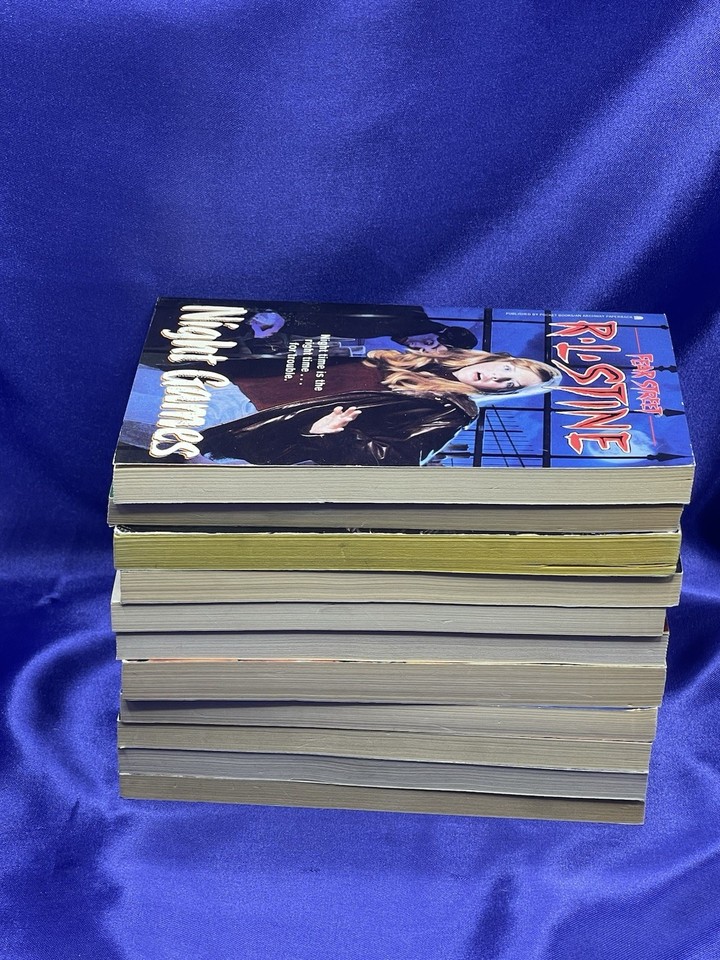 Lot Of 11 Vtg 90s Horror PB books RL Stine Fear Street 99 Fear Park Super Chill | eBay