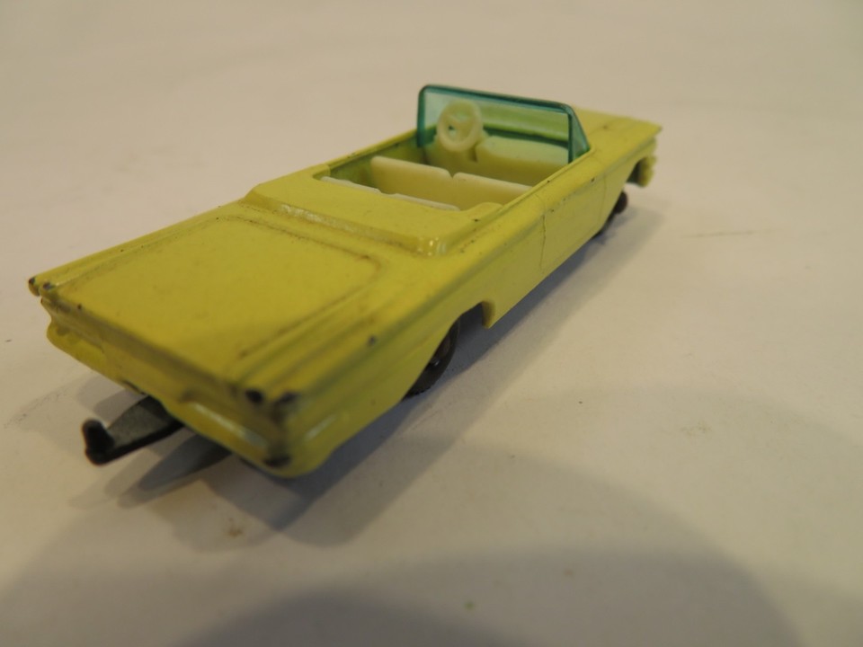 Vintage Matchbox Lesney No 39 Pontic (Yellow) Convertible With Original ...
