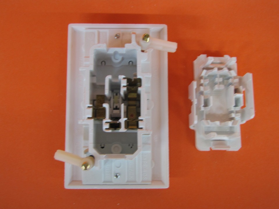 Mobile Home RV Parts Self Contained Rocker Switch Includes Cover Plate ...