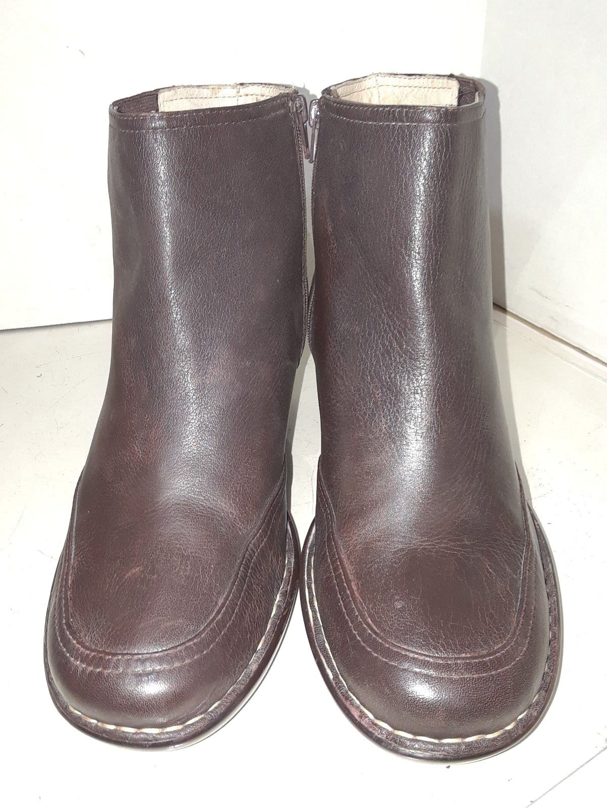 SoftSpots Dark Brown Booties Ankle Boots Womens Size 9.5 W | eBay