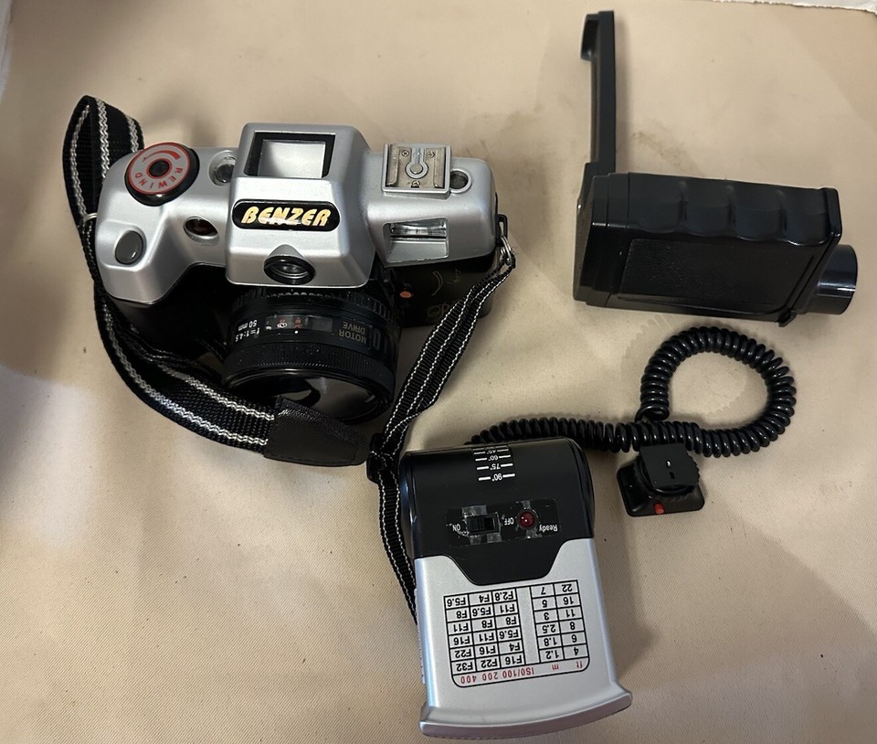 Vintage Nikai Film Camera Big Royal View With Flash & Carrying Bag | eBay