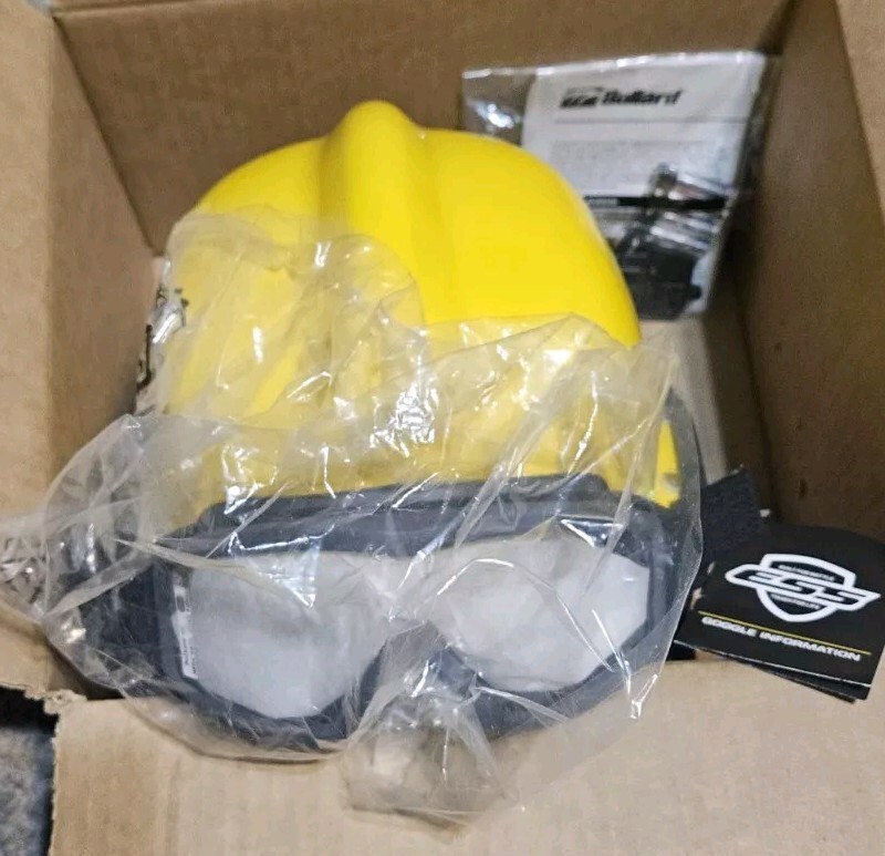 NEW BULLARD LT SERIES FIRE HELMET WITH ESS GOGGLES AND TRAKLITE | eBay